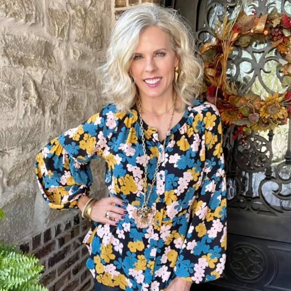 CAbi | Tops | Cabi 458 Favorite Blouse Fall 221 Small Euc | Poshmark